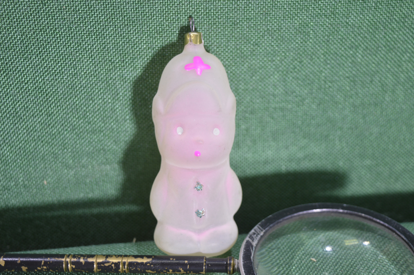 Купить Елочная игрушка из набора Незнайка Пилюлькин Матовая Стекло МПО Иней СССР в