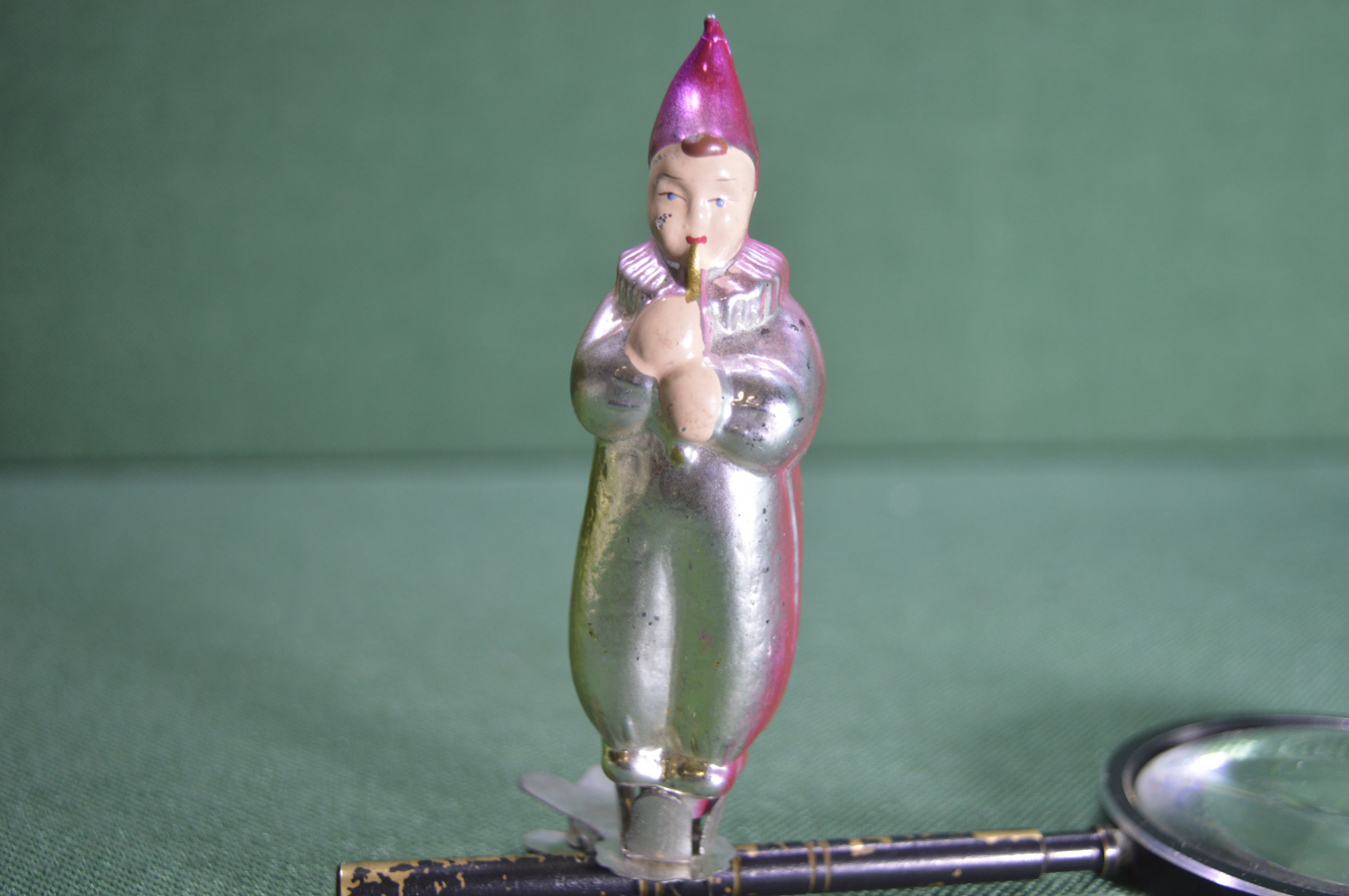 Купить Игрушка елочная новогодняя Мальчик Клоун с дудочкой Стекло прищепка СССР в