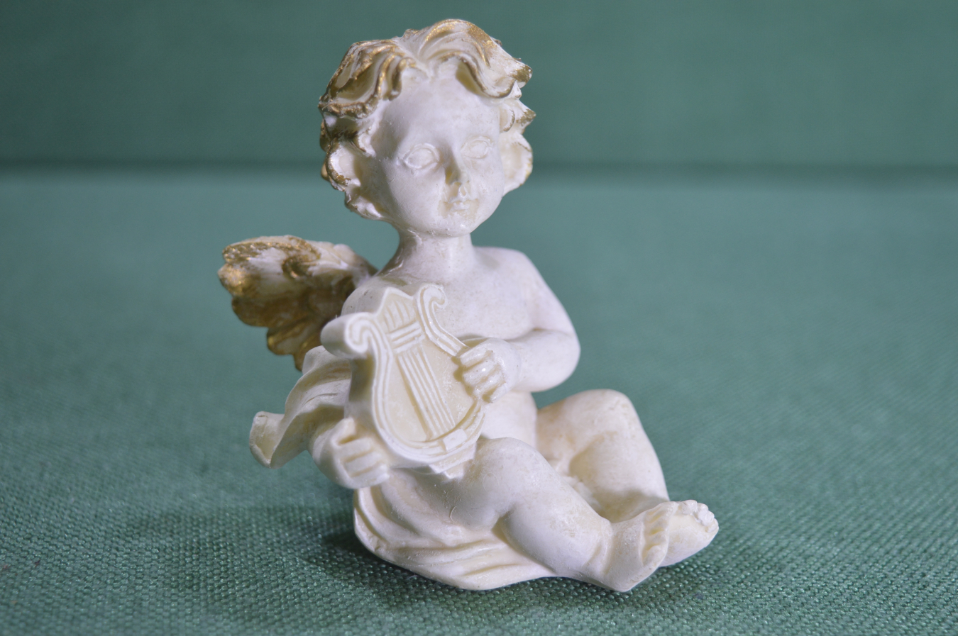 Купить Фигурка статуэтка Ангелок с арфой Пластик Европа в интернет аукционе Habartorg