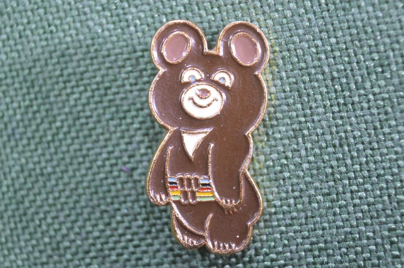 Купить Значок "Олимпийский Мишка. Олимпиада 1980, Москва". Коричневый ...