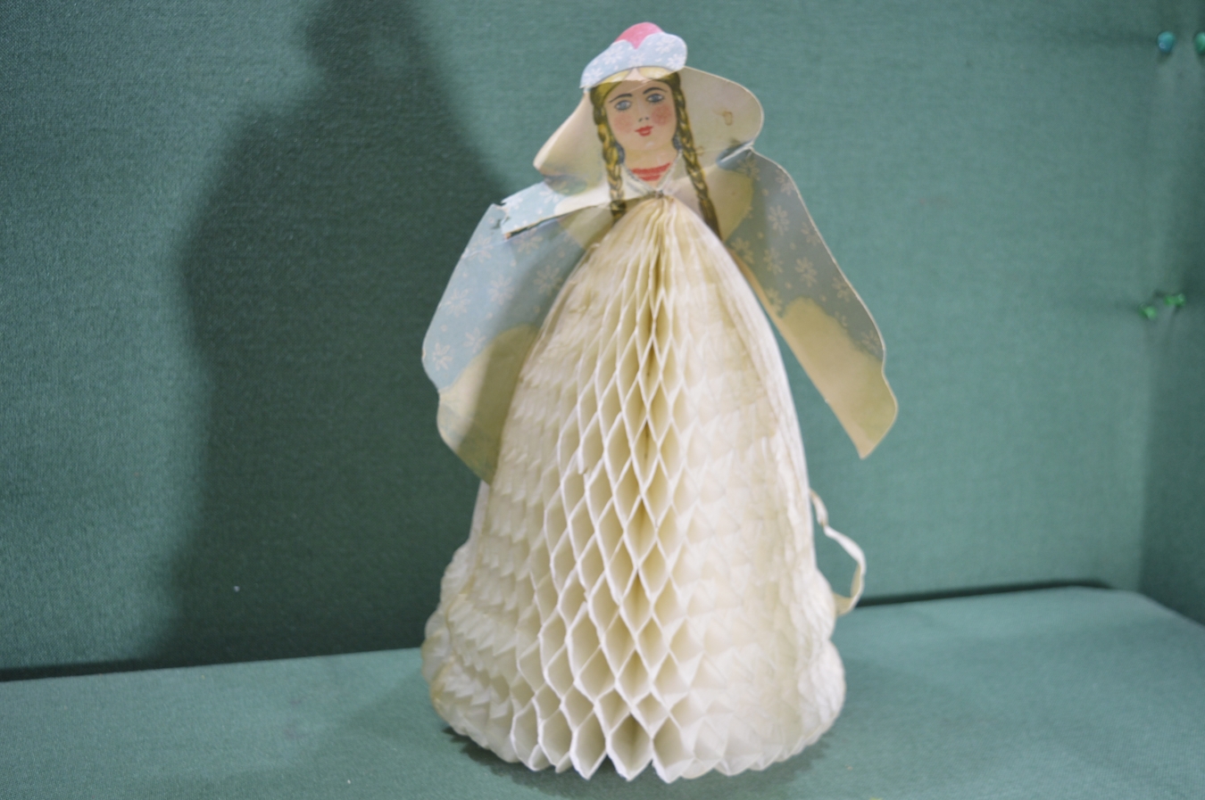 Купить Елочная новогодняя игрушка карнавальное украшение Снегурочка 37см Картон Бумага