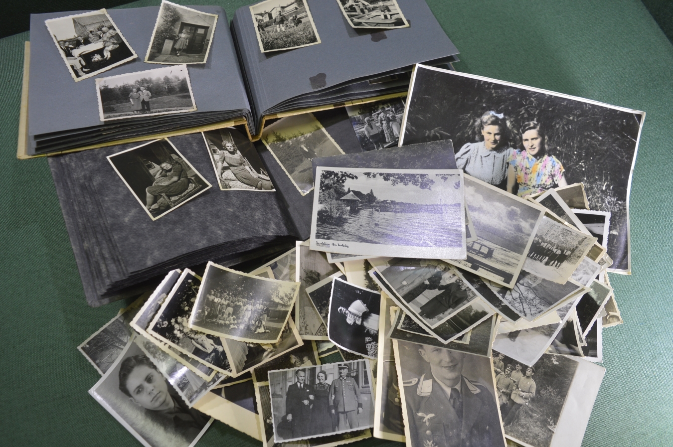 Купить Альбомы с фотографиями (Германия). Более 200 семейных фото. Есть ...