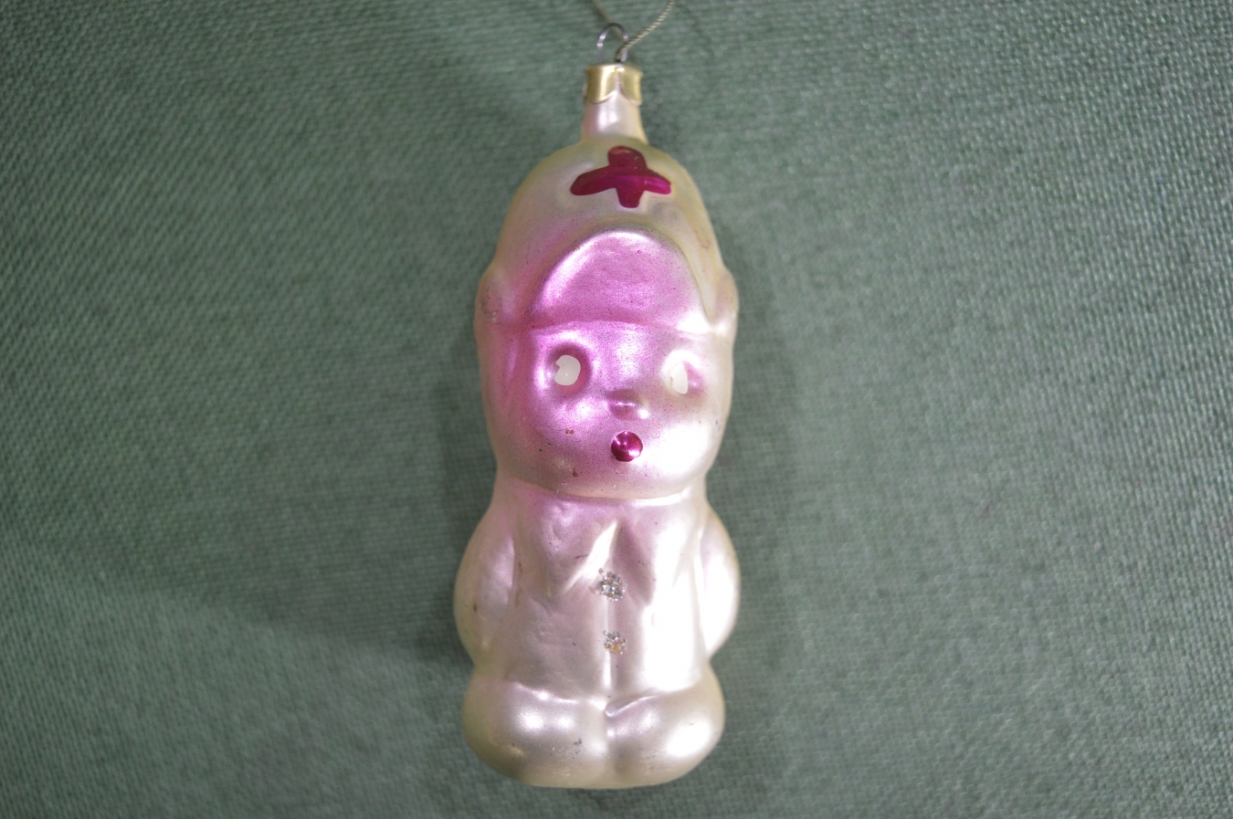 Купить Елочная игрушка из набора незнайка Тюбик Стекло МПО Иней Медицина СССР в интернет