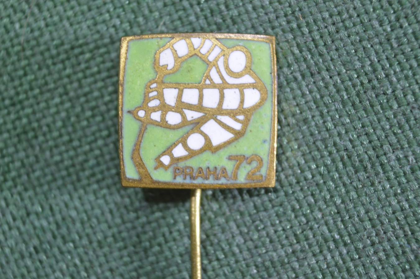 Купить Знак значок фрачник Прага 1972 год Praha 72 Спорт хоккей