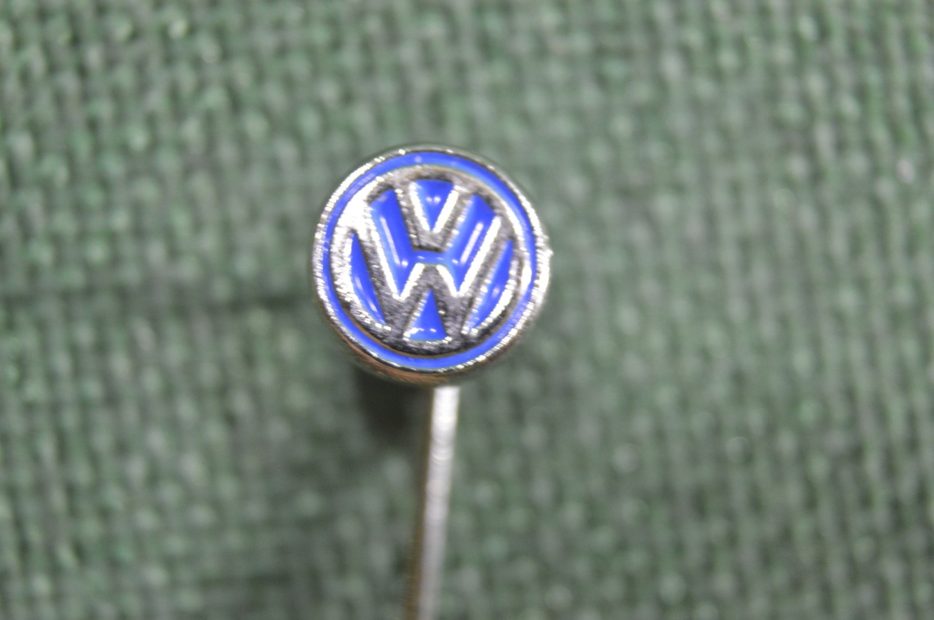 Купить Знак значок фрачник Volkswagen Автоконцерн Германия в