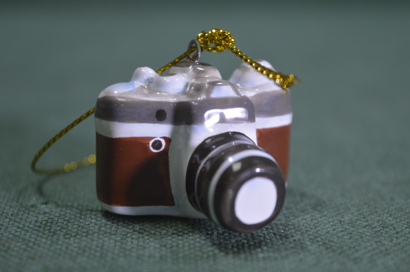Купить Игрушка елочная "Фотоаппарат, фотокамера". Фотограф, репортер ...