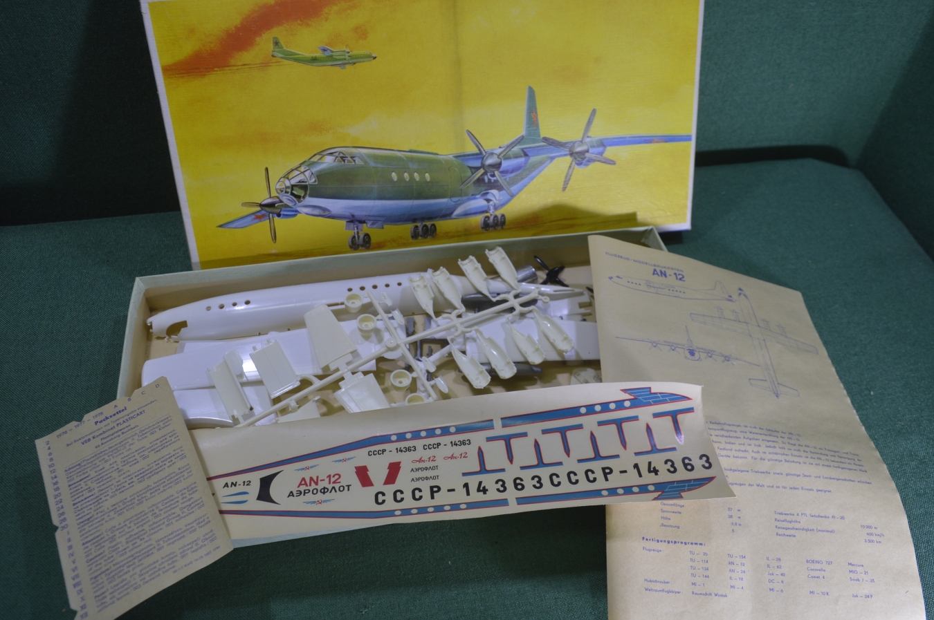 Купить Модель сборная, самолет советский "AN-12, АН-12, Аэрофлот ...