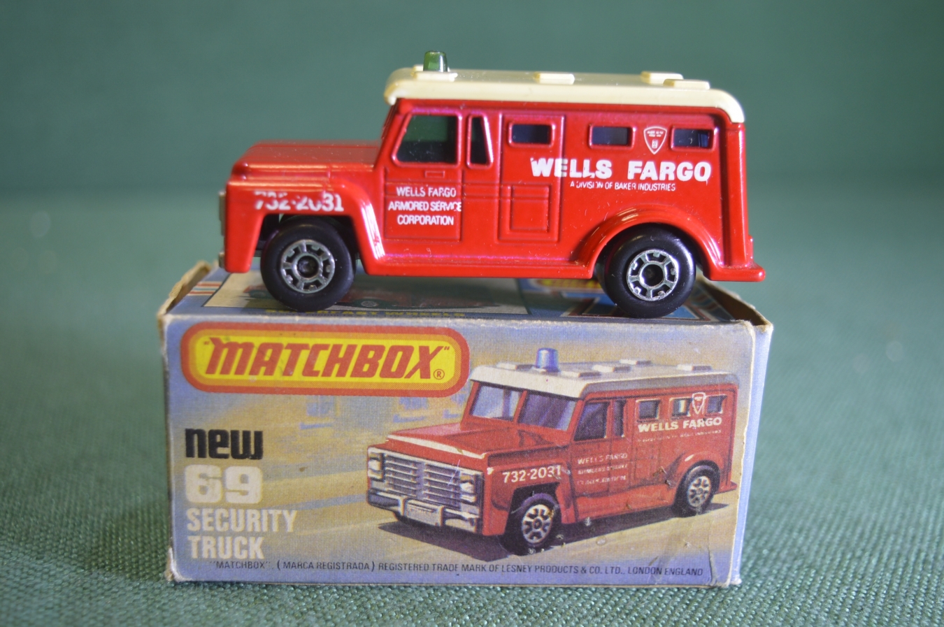 Купить Машинка модель Matchbox Superfast "Armored Truck". Коробка ...