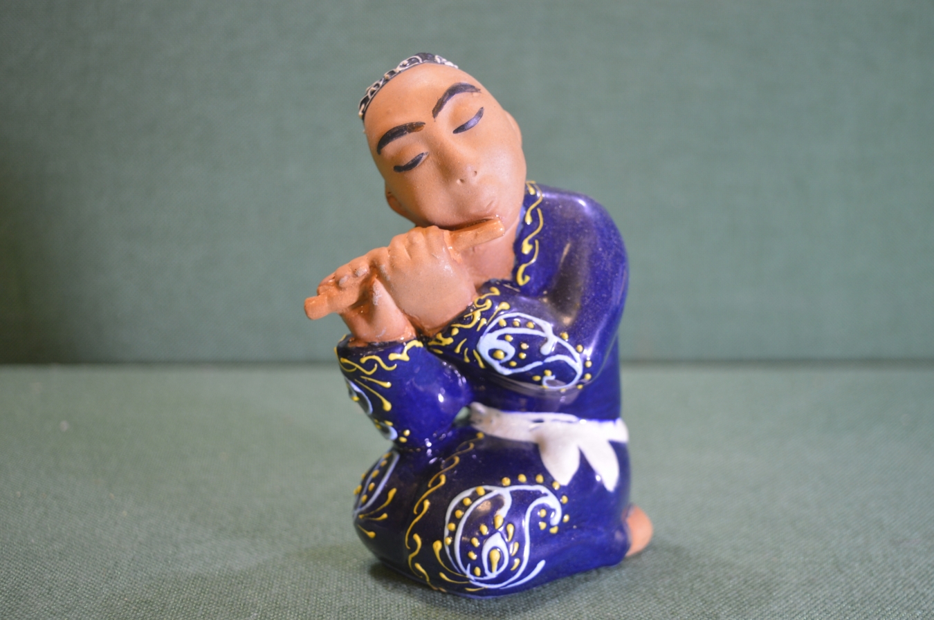 Купить Статуэтка фигурка Узбек играющий на флейте музыкант Керамика в интернет аукционе