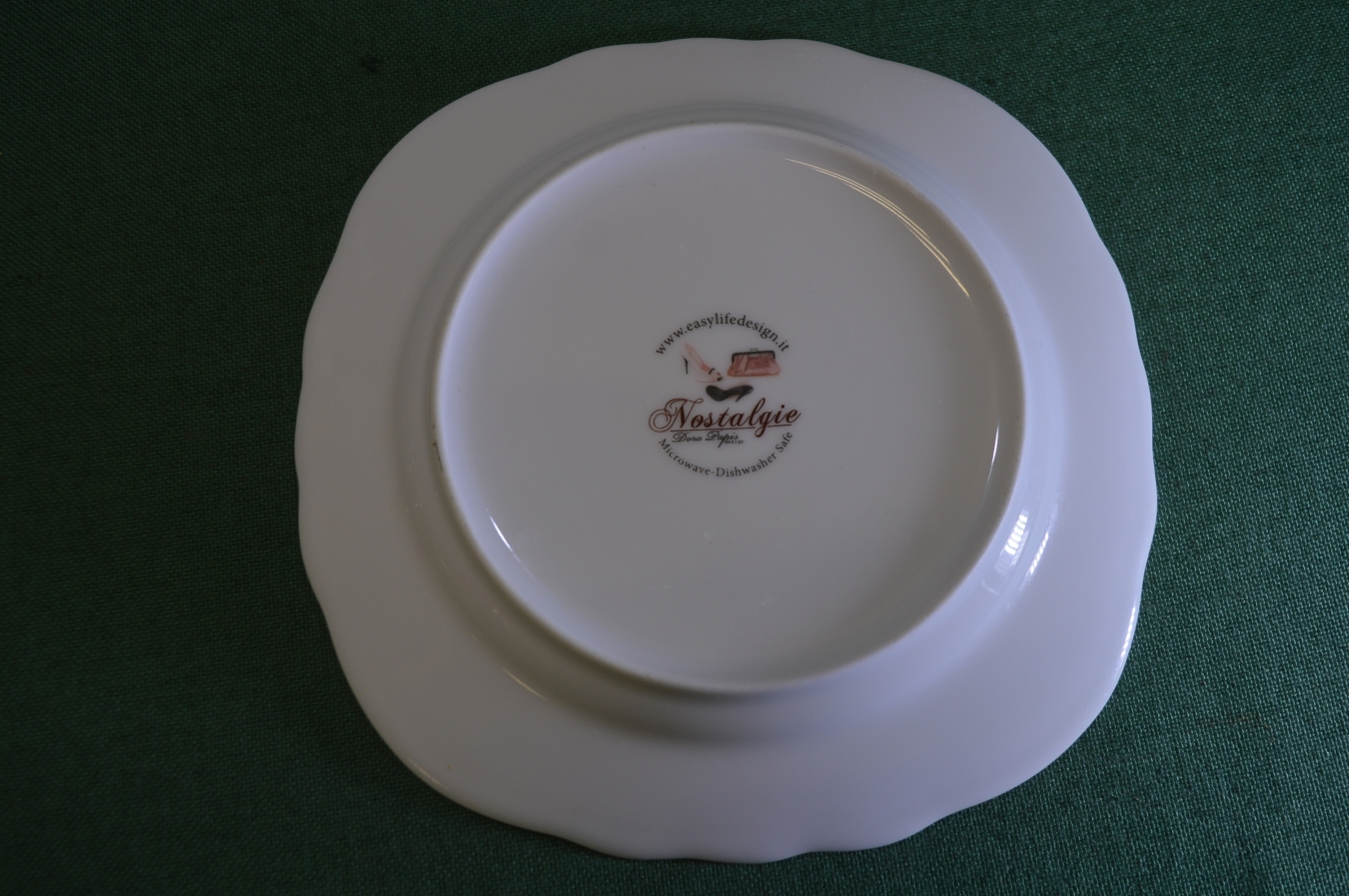 Купить Тарелка фарфоровая. Boutique chez Anne Galerie St-Martin. Бутик. Мода. Франция. в ...